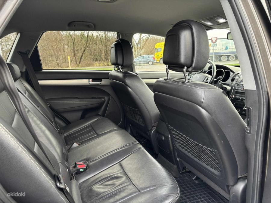 Brūns Kia Sorento 2012 Narva, ar dzinēja tilpumu 2.20 L un nobraukumu 330 tūkst. km par 4900 €, foto 17 vietnē AUTOMOTO.COM.LV