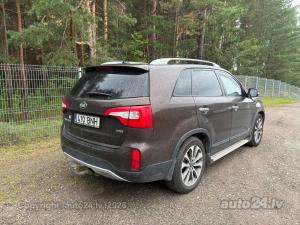 Brūns Kia Sorento 2014 Tallina, ar dzinēja tilpumu 2.20 L un nobraukumu 512 tūkst. km par 9900 €, foto 4 vietnē AUTOMOTO.COM.LV