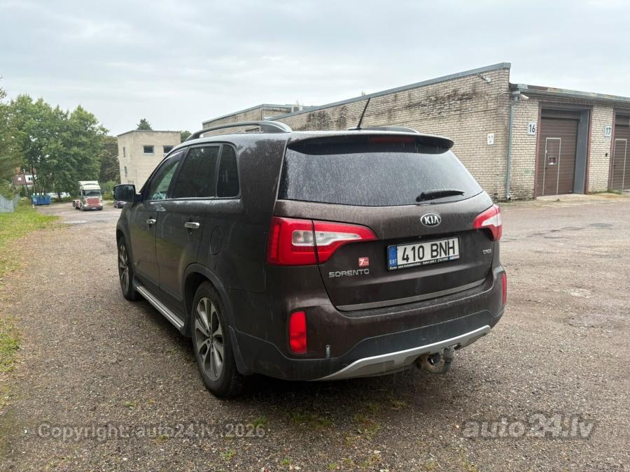 Brūns Kia Sorento 2014 Tallina, ar dzinēja tilpumu 2.20 L un nobraukumu 512 tūkst. km par 9900 €, foto 5 vietnē AUTOMOTO.COM.LV