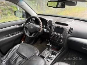 Brūns Kia Sorento 2014 Tallina, ar dzinēja tilpumu 2.20 L un nobraukumu 512 tūkst. km par 9900 €, foto 8 vietnē AUTOMOTO.COM.LV