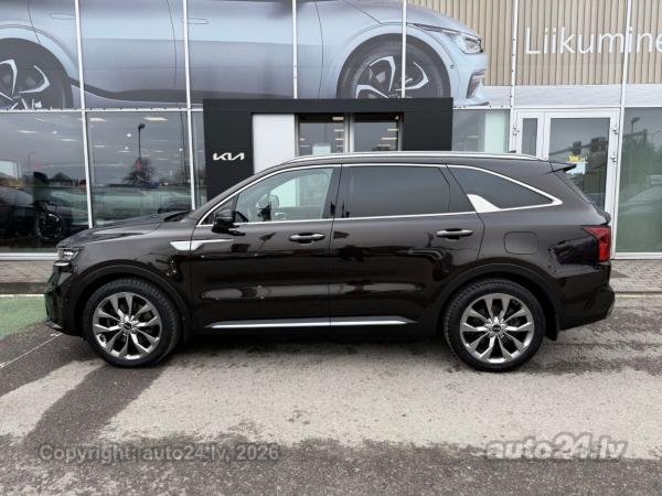 Brūns Kia Sorento 2021 Tallina, ar dzinēja tilpumu 2.20 L un nobraukumu 103 tūkst. km par 34900 €, foto 2 vietnē AUTOMOTO.COM.LV