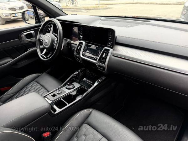 Brūns Kia Sorento 2021 Tallina, ar dzinēja tilpumu 2.20 L un nobraukumu 103 tūkst. km par 34900 €, foto 4 vietnē AUTOMOTO.COM.LV