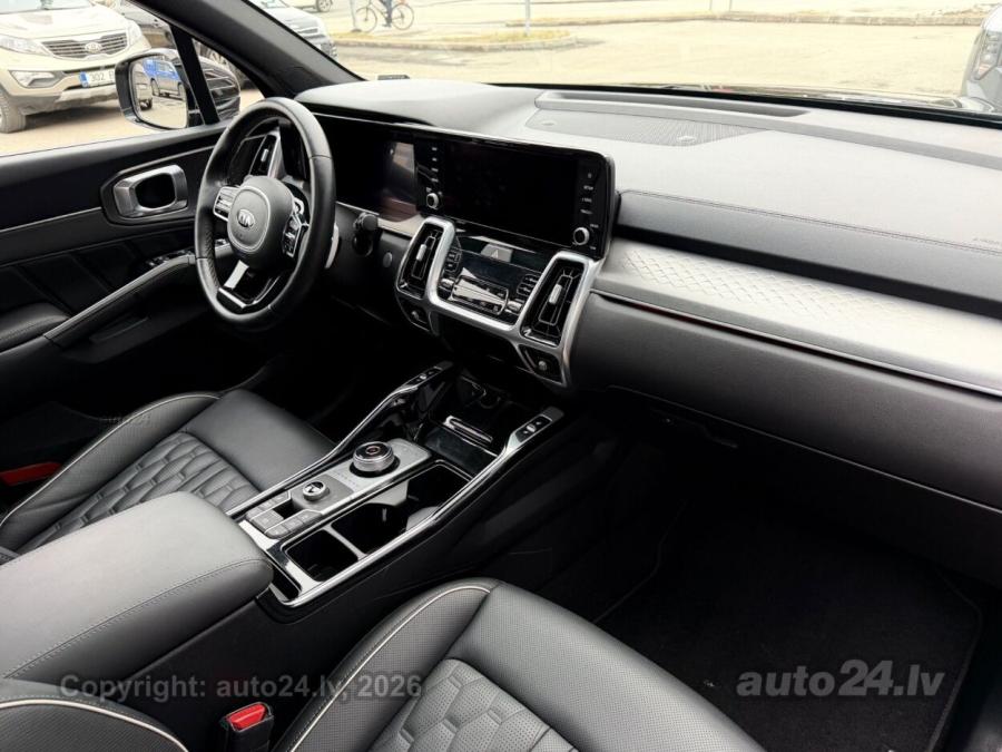Brūns Kia Sorento 2021 Tallina, ar dzinēja tilpumu 2.20 L un nobraukumu 103 tūkst. km par 34900 €, foto 4 vietnē AUTOMOTO.COM.LV