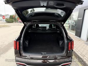 Brūns Kia Sorento 2021 Tallina, ar dzinēja tilpumu 2.20 L un nobraukumu 103 tūkst. km par 34900 €, foto 6 vietnē AUTOMOTO.COM.LV