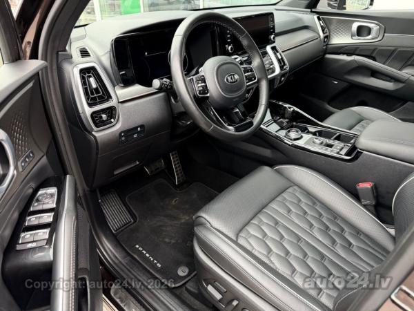 Brūns Kia Sorento 2021 Tallina, ar dzinēja tilpumu 2.20 L un nobraukumu 103 tūkst. km par 34900 €, foto 7 vietnē AUTOMOTO.COM.LV