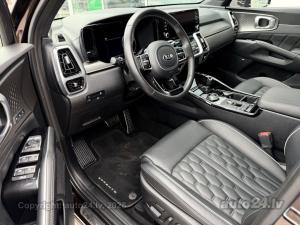 Brūns Kia Sorento 2021 Tallina, ar dzinēja tilpumu 2.20 L un nobraukumu 103 tūkst. km par 34900 €, foto 7 vietnē AUTOMOTO.COM.LV
