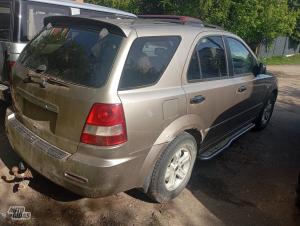 Kia Sorento 2004 in Kaunas, with an engine capacity of 2.50 L and mileage of 300 thousand km for 800 €, photo 5 on AUTOMOTO.COM.LV