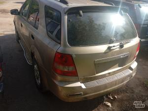 Kia Sorento 2004 in Kaunas, with an engine capacity of 2.50 L and mileage of 300 thousand km for 800 €, photo 6 on AUTOMOTO.COM.LV