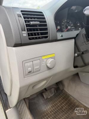 Kia Sorento 2004 in Kaunas, with an engine capacity of 2.50 L and mileage of 296 thousand km for 2700 €, photo 8 on AUTOMOTO.COM.LV