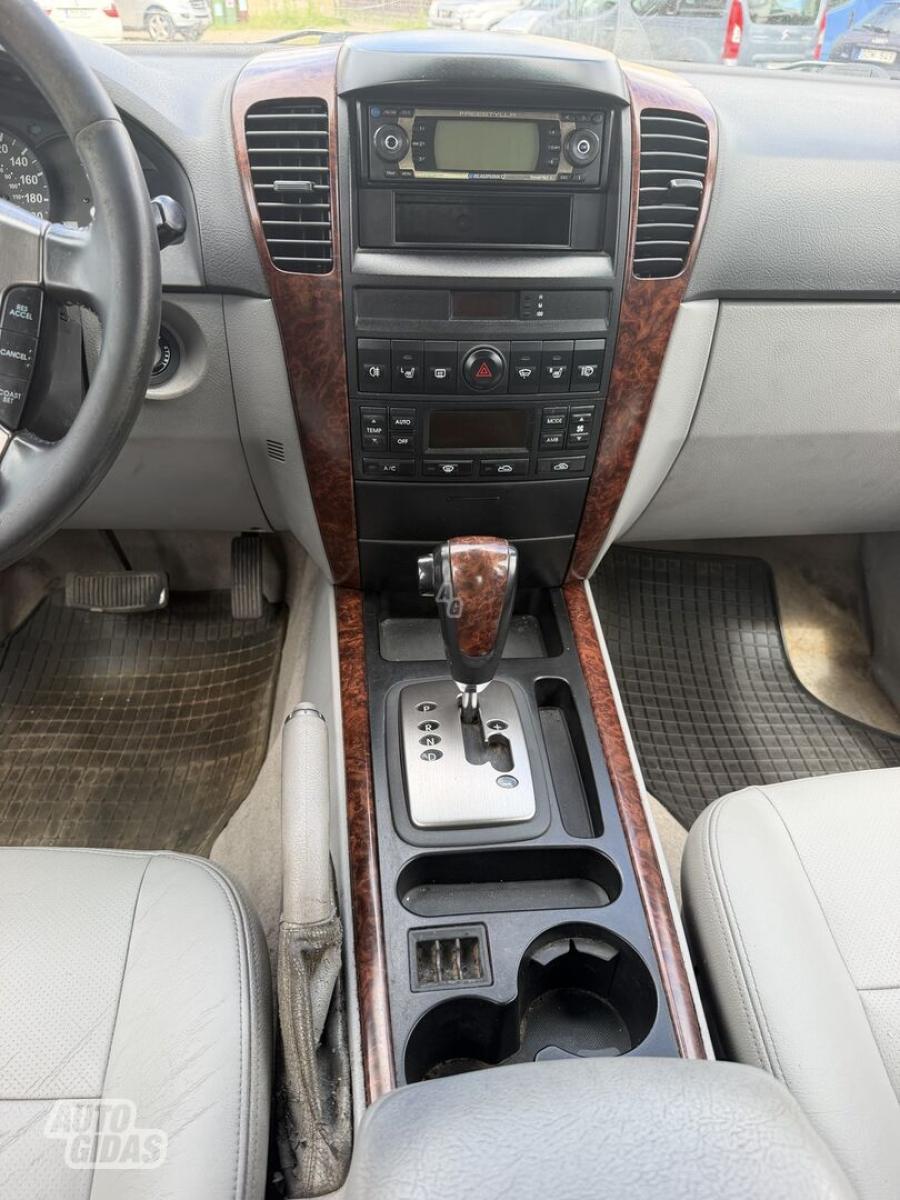 Kia Sorento 2004 in Kaunas, with an engine capacity of 2.50 L and mileage of 296 thousand km for 2700 €, photo 10 on AUTOMOTO.COM.LV