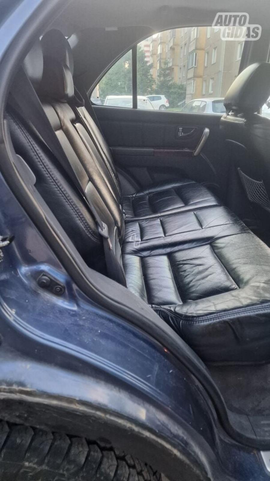 Kia Sorento 2004 in Kaunas, with an engine capacity of 2.50 L and mileage of 296 thousand km for 1500 €, photo 6 on AUTOMOTO.COM.LV