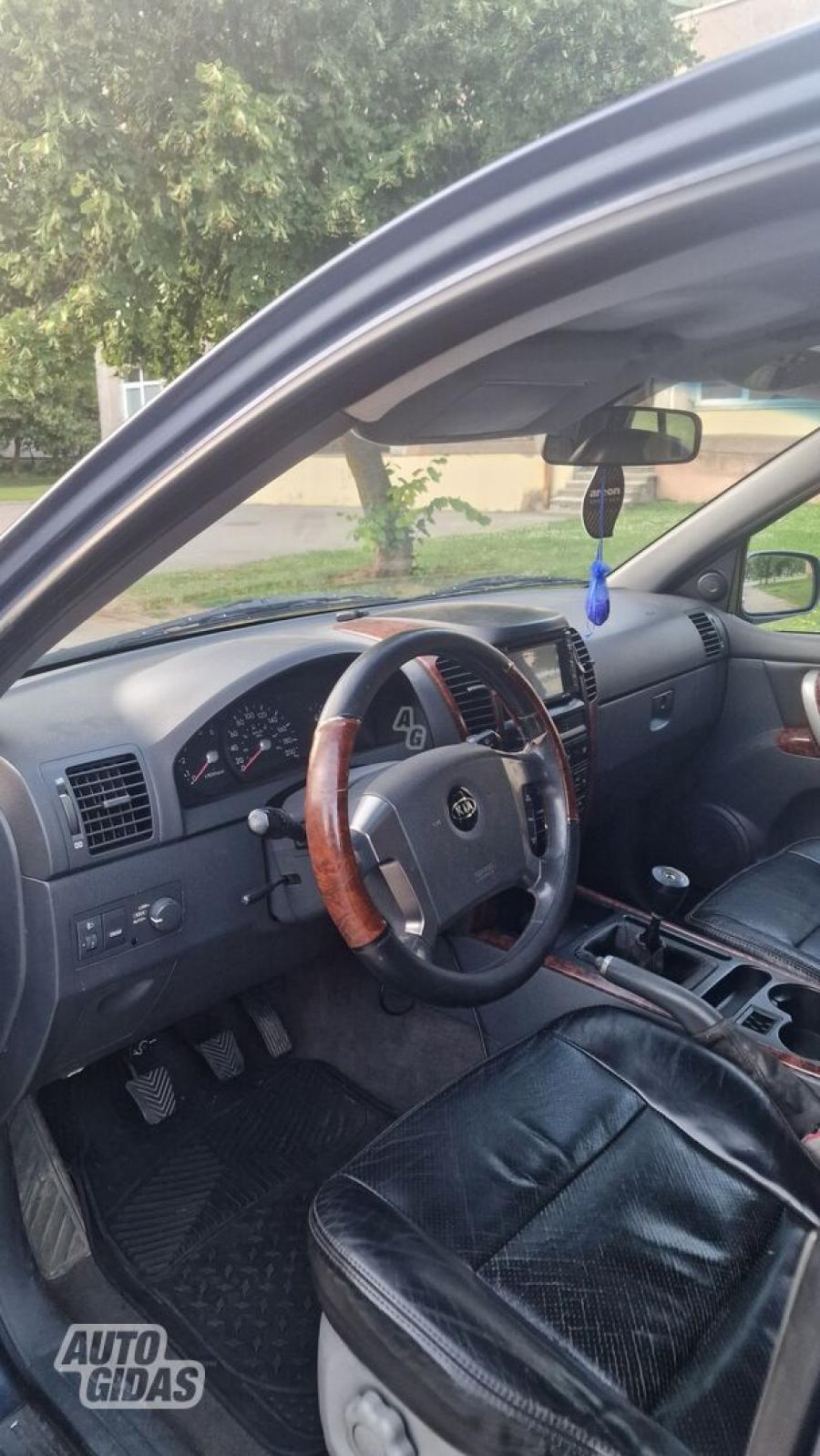 Kia Sorento 2004 in Kaunas, with an engine capacity of 2.50 L and mileage of 296 thousand km for 1500 €, photo 7 on AUTOMOTO.COM.LV