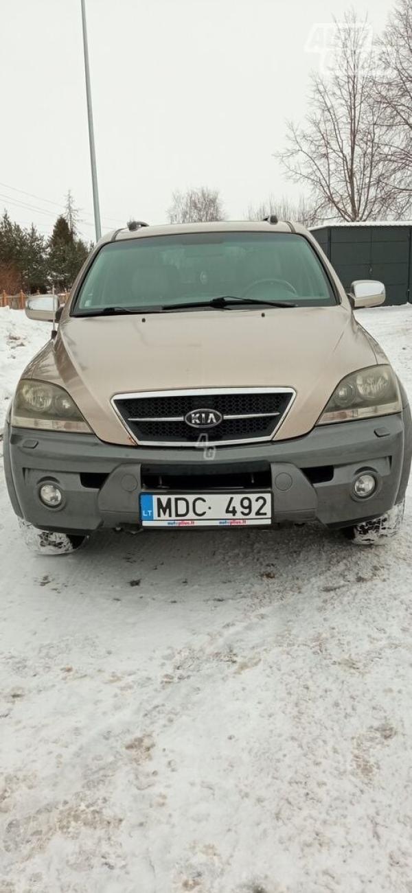 Kia Sorento 2005 in Kelme, with an engine capacity of 2.50 L and mileage of 270 thousand km for 2400 €, photo 4 on AUTOMOTO.COM.LV