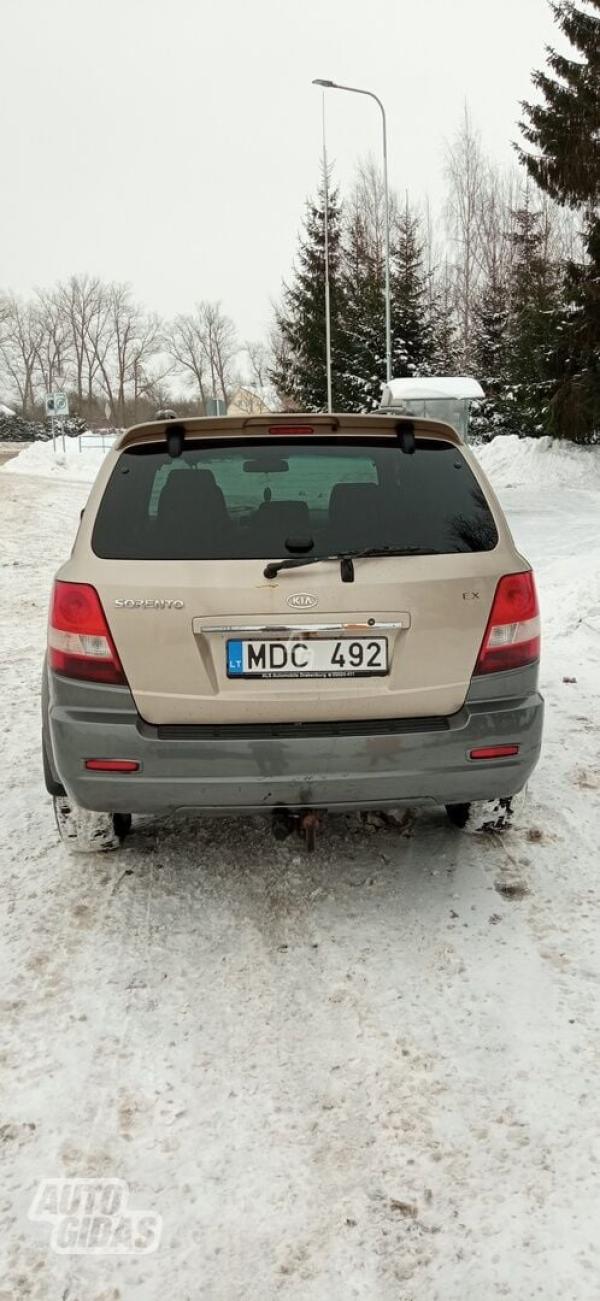 Kia Sorento 2005 in Kelme, with an engine capacity of 2.50 L and mileage of 270 thousand km for 2400 €, photo 5 on AUTOMOTO.COM.LV