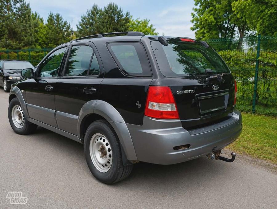 Kia Sorento 2005 in Kaunas, with an engine capacity of 2.50 L and mileage of 288 thousand km for 1650 €, photo 3 on AUTOMOTO.COM.LV