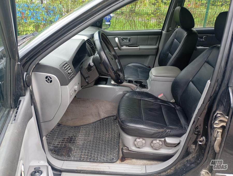 Kia Sorento 2005 in Kaunas, with an engine capacity of 2.50 L and mileage of 288 thousand km for 1650 €, photo 7 on AUTOMOTO.COM.LV