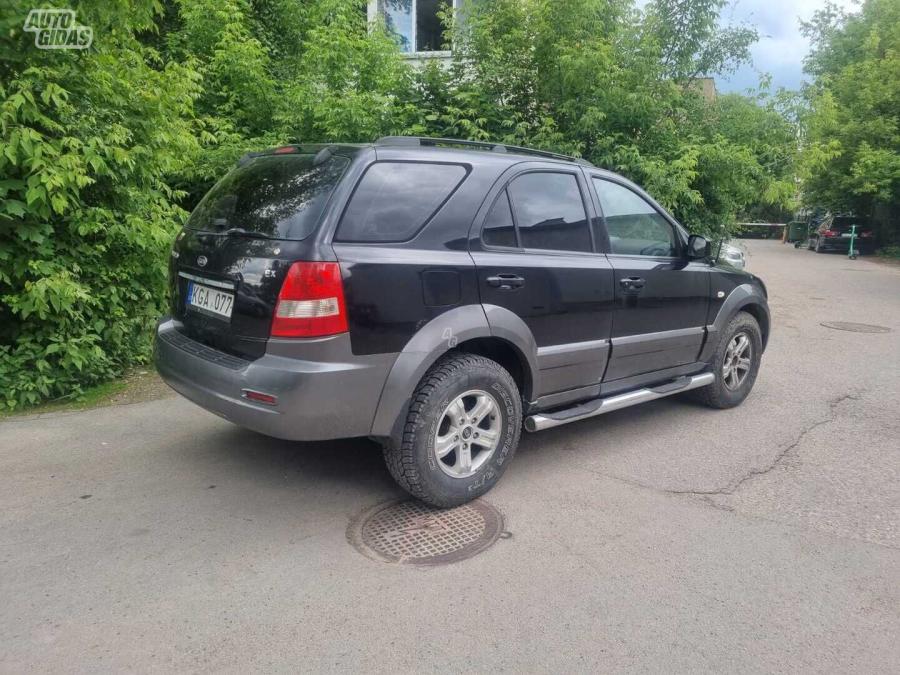 Kia Sorento 2005 in Kaunas, with an engine capacity of 2.50 L and mileage of 280 thousand km for 1050 €, photo 4 on AUTOMOTO.COM.LV