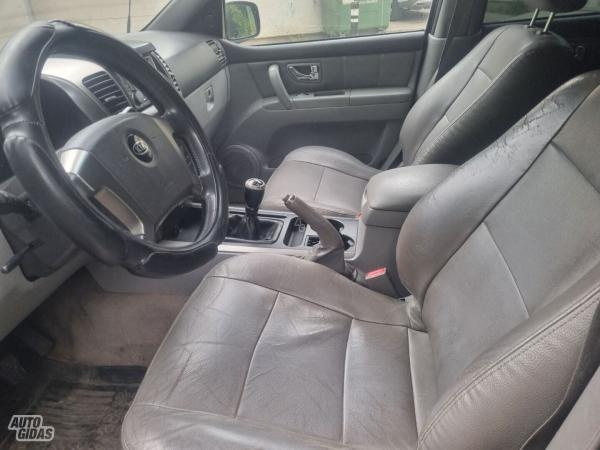 Kia Sorento 2005 in Kaunas, with an engine capacity of 2.50 L and mileage of 280 thousand km for 1050 €, photo 6 on AUTOMOTO.COM.LV