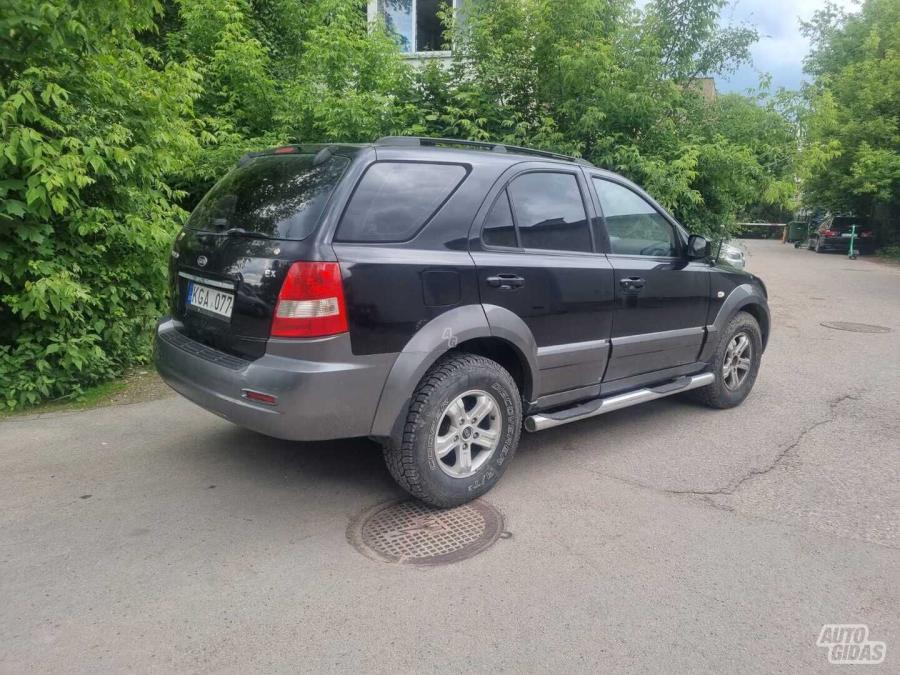 Kia Sorento 2005 in Kaunas, with an engine capacity of 2.50 L and mileage of 280 thousand km for 999 €, photo 1 on AUTOMOTO.COM.LV