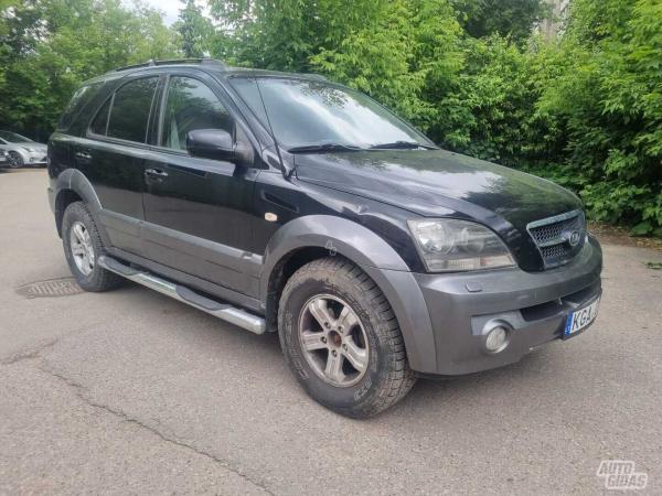 Kia Sorento 2005 in Kaunas, with an engine capacity of 2.50 L and mileage of 280 thousand km for 999 €, photo 2 on AUTOMOTO.COM.LV