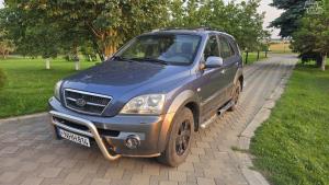 Kia Sorento 2005 in Siauliai, with an engine capacity of 2.50 L and mileage of 280 thousand km for 1650 €, photo 3 on AUTOMOTO.COM.LV
