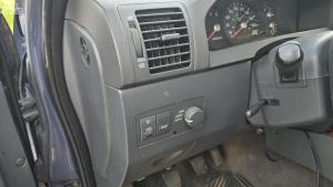 Kia Sorento 2005 in Siauliai, with an engine capacity of 2.50 L and mileage of 280 thousand km for 1650 €, photo 7 on AUTOMOTO.COM.LV