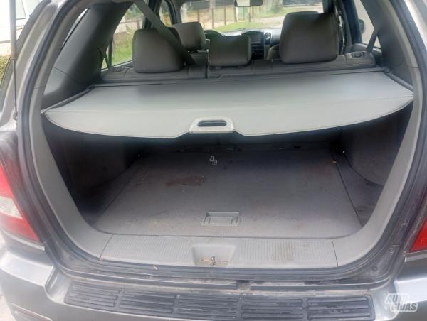 Kia Sorento 2005 in Kaunas, with an engine capacity of 2.50 L and mileage of 303 thousand km for 1500 €, photo 6 on AUTOMOTO.COM.LV