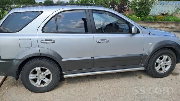 Kia Sorento 2006 Madona, ar dzinēja tilpumu 2.50 L un nobraukumu 245 tūkst. km par 3300 €, foto 6 vietnē AUTOMOTO.COM.LV