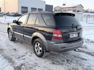 Kia Sorento 2006 in Vilnius, with an engine capacity of 2.50 L and mileage of 227 thousand km for 2500 €, photo 4 on AUTOMOTO.COM.LV