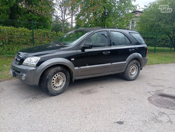 Kia Sorento 2006 in Kaunas, with an engine capacity of 2.50 L and mileage of 288 thousand km for 1950 €, photo 4 on AUTOMOTO.COM.LV