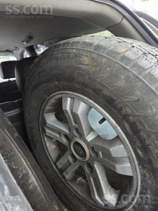 Kia Sorento 2006 Ventspils, ar dzinēja tilpumu 2.40 L un nobraukumu 254 tūkst. km par 2900 €, foto 6 vietnē AUTOMOTO.COM.LV
