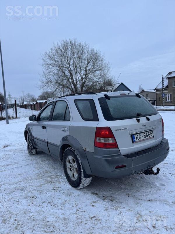 Kia Sorento 2006 in Liepaja, with an engine capacity of 2.50 L and mileage of 0 thousand km for 1200 €, photo 5 on AUTOMOTO.COM.LV