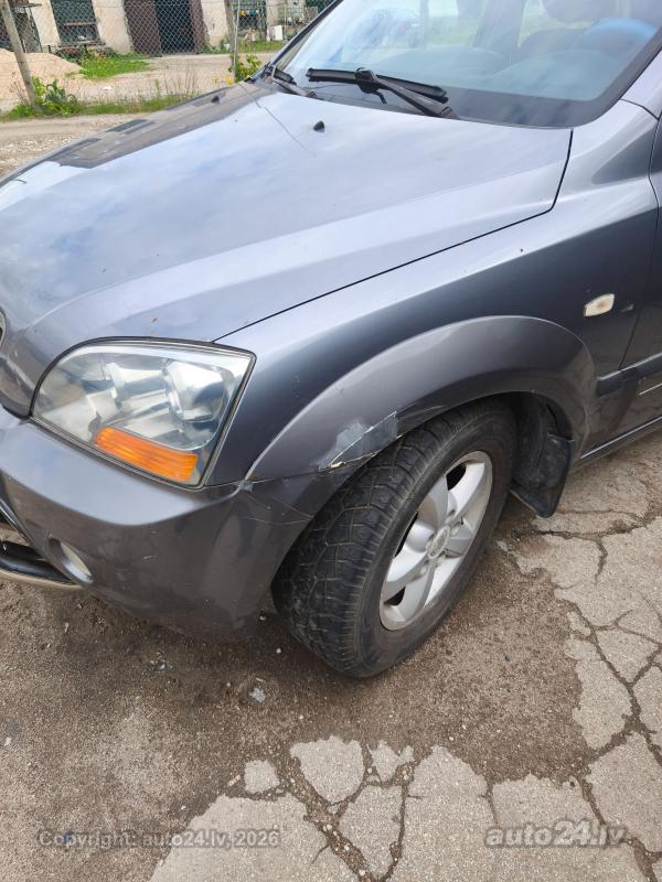 Kia Sorento 2006 Tallina, ar dzinēja tilpumu 2.50 L un nobraukumu 280 tūkst. km par 1500 €, foto 7 vietnē AUTOMOTO.COM.LV