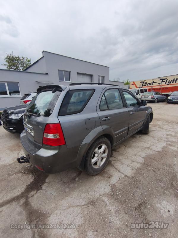 Kia Sorento 2006 Tallina, ar dzinēja tilpumu 2.50 L un nobraukumu 280 tūkst. km par 1500 €, foto 9 vietnē AUTOMOTO.COM.LV