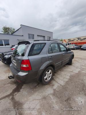 Kia Sorento 2006 Tallina, ar dzinēja tilpumu 2.50 L un nobraukumu 280 tūkst. km par 1500 €, foto 10 vietnē AUTOMOTO.COM.LV