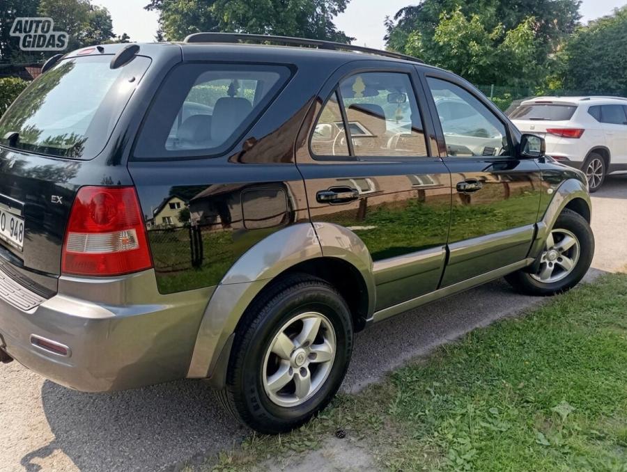 Kia Sorento 2006 in Kaunas, with an engine capacity of 2.50 L and mileage of 246 thousand km for 1750 €, photo 4 on AUTOMOTO.COM.LV