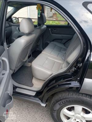 Kia Sorento 2006 in Kaunas, with an engine capacity of 2.50 L and mileage of 246 thousand km for 1750 €, photo 9 on AUTOMOTO.COM.LV