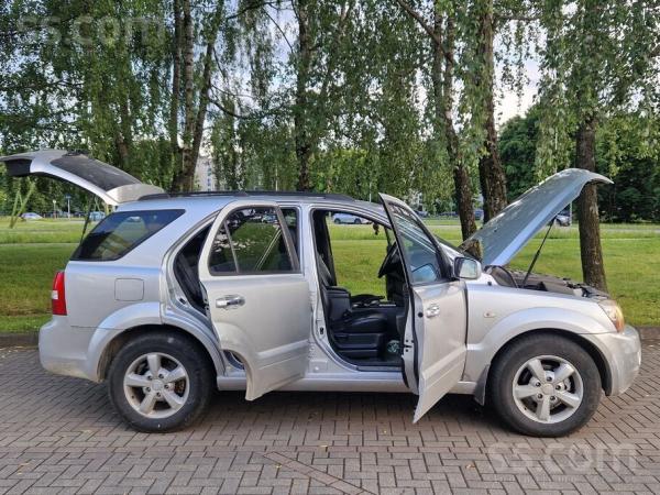Kia Sorento 2007 Rīga, ar dzinēja tilpumu 2.50 L un nobraukumu 231 tūkst. km par 2500 €, foto 1 vietnē AUTOMOTO.COM.LV