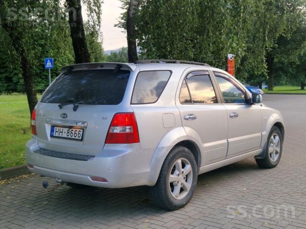Kia Sorento 2007 Rīga, ar dzinēja tilpumu 2.50 L un nobraukumu 231 tūkst. km par 2500 €, foto 6 vietnē AUTOMOTO.COM.LV