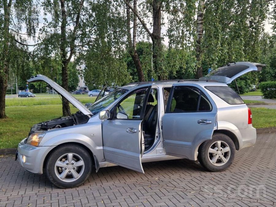 Kia Sorento 2007 Rīga, ar dzinēja tilpumu 2.50 L un nobraukumu 231 tūkst. km par 2500 €, foto 12 vietnē AUTOMOTO.COM.LV