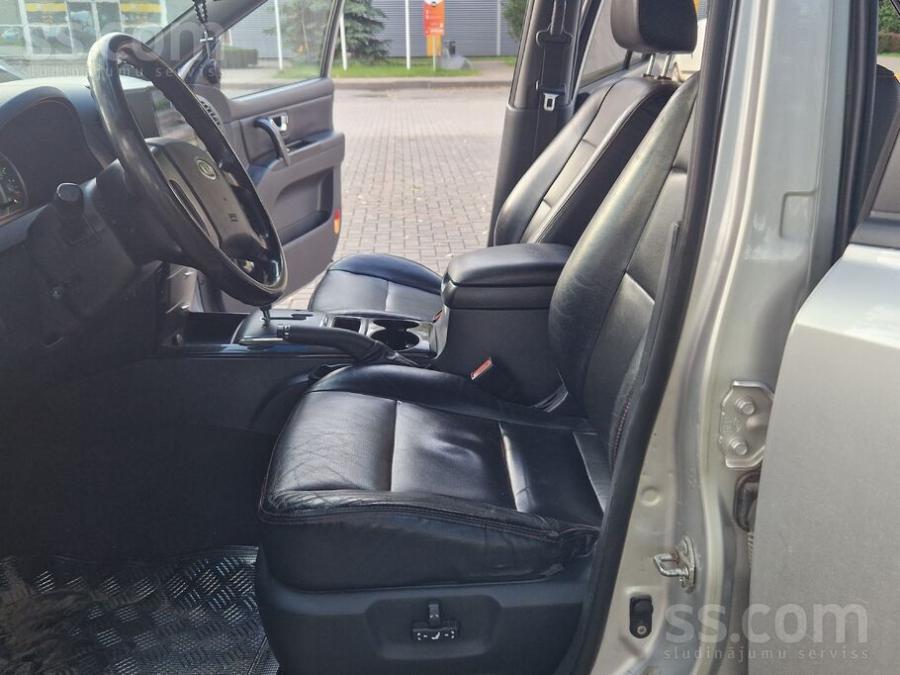 Kia Sorento 2007 Rīga, ar dzinēja tilpumu 2.50 L un nobraukumu 231 tūkst. km par 2500 €, foto 17 vietnē AUTOMOTO.COM.LV