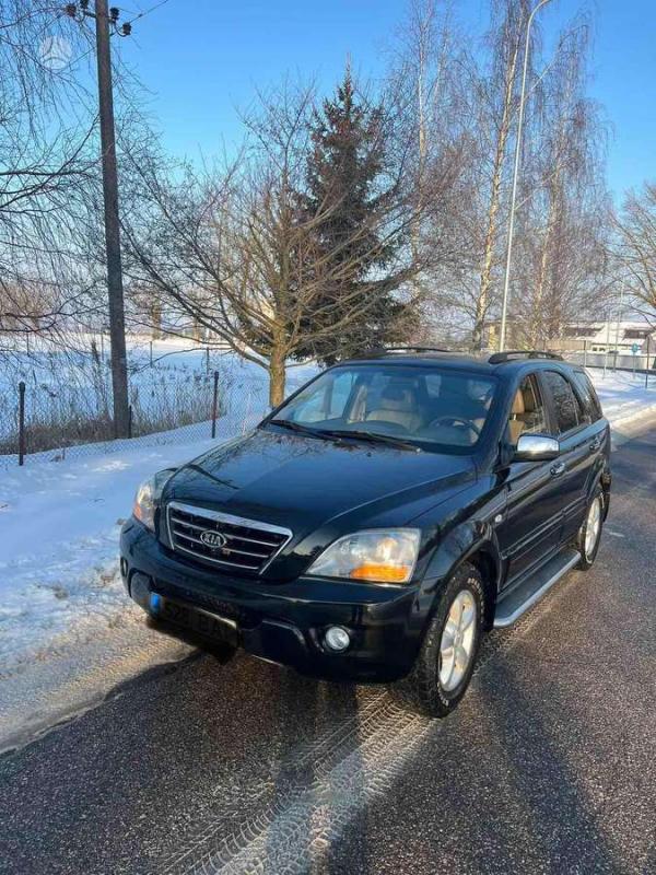 Kia Sorento 2007 in Marijampole, with an engine capacity of 2.50 L and mileage of 181 thousand km for 3850 €, photo 5 on AUTOMOTO.COM.LV