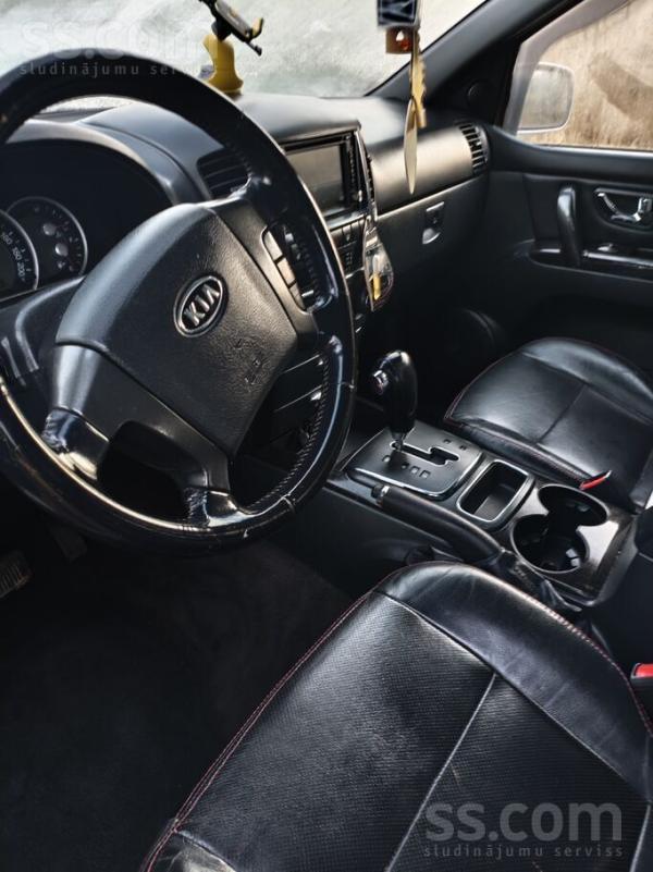 Kia Sorento 2007 Tukums, ar dzinēja tilpumu 2.50 L un nobraukumu 242 tūkst. km par 3200 €, foto 6 vietnē AUTOMOTO.COM.LV