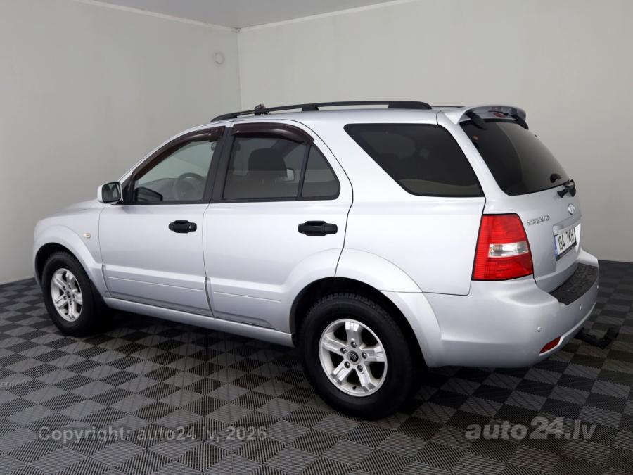 Kia Sorento 2007 in Tallinn, with an engine capacity of 2.50 L and mileage of 282 thousand km for 1999 €, photo 5 on AUTOMOTO.COM.LV