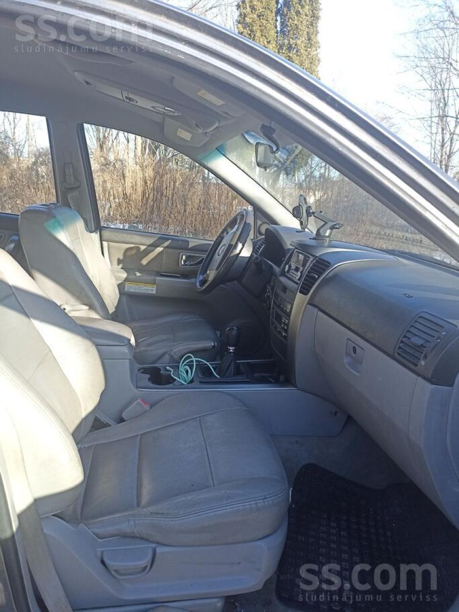 Kia Sorento 2007 Rīga, ar dzinēja tilpumu 2.50 L un nobraukumu 232 tūkst. km par 1200 €, foto 5 vietnē AUTOMOTO.COM.LV