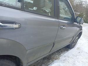 Kia Sorento 2007 Rīga, ar dzinēja tilpumu 2.50 L un nobraukumu 232 tūkst. km par 1200 €, foto 8 vietnē AUTOMOTO.COM.LV