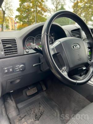 Kia Sorento 2007 Rīga, ar dzinēja tilpumu 2.50 L un nobraukumu 288 tūkst. km par 3000 €, foto 3 vietnē AUTOMOTO.COM.LV