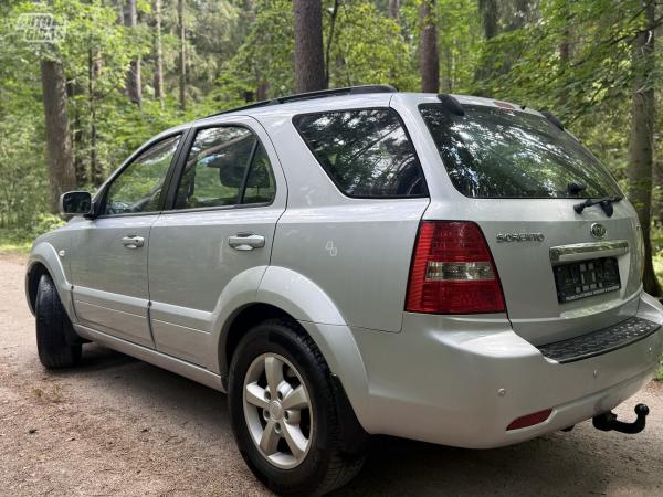 Kia Sorento 2007 in Prienai, with an engine capacity of 2.50 L and mileage of 260 thousand km for 3500 €, photo 5 on AUTOMOTO.COM.LV