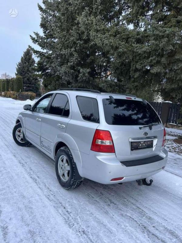 Kia Sorento 2008 in Marijampole, with an engine capacity of 2.50 L and mileage of 238 thousand km for 3550 €, photo 2 on AUTOMOTO.COM.LV
