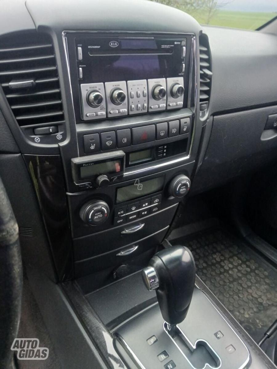 Kia Sorento 2008 in Vilnius, with an engine capacity of 2.50 L and mileage of 255 thousand km for 2300 €, photo 6 on AUTOMOTO.COM.LV